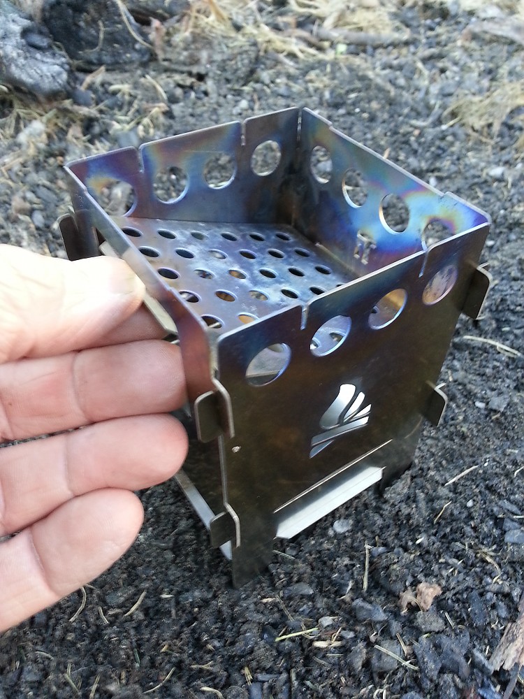 Bushcraft Essentials Bushbox Titanium Outdoor Pocket Stove Reviews ...