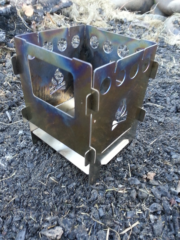 Bushcraft Essentials Bushbox Titanium Outdoor Pocket Stove Reviews ...