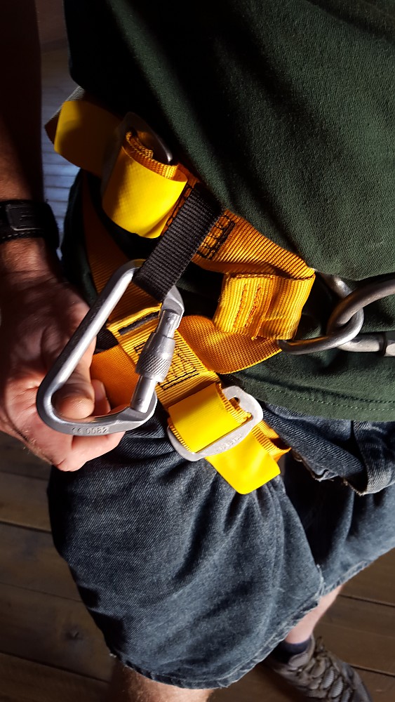 Singing Rock Digger Cave Harness Reviews - Trailspace